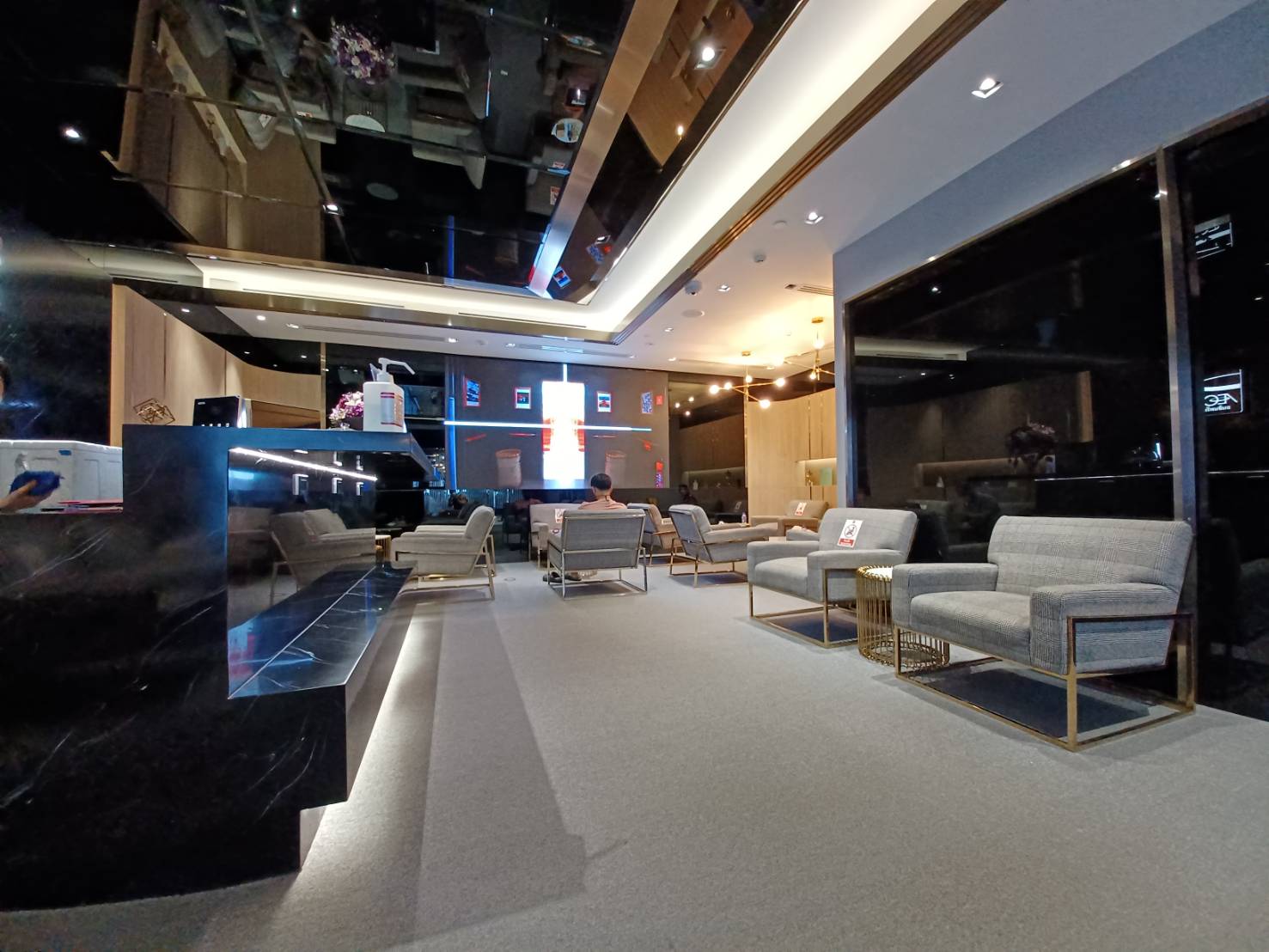 Aeon Lounge at Central World - fitravelife.com